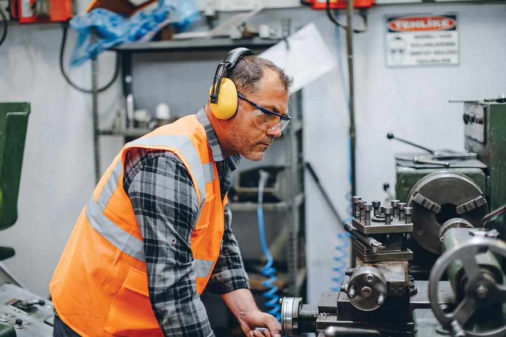 Mitigating hearing loss risks in metalworking shops