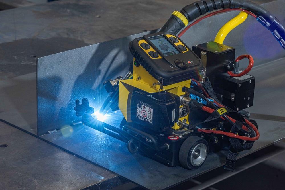 Mobile cobot welding systems, battery-powered welding tractors boost ...
