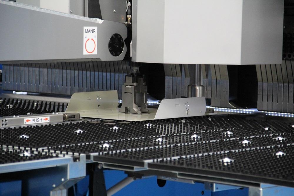 Panel bender supports batch or dynamic production runs