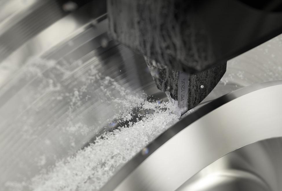 Parting and grooving geometry improves surface finish