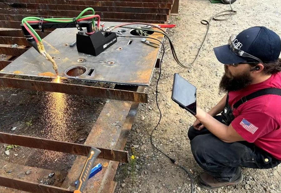 Torch cutting system is portable for shop and field