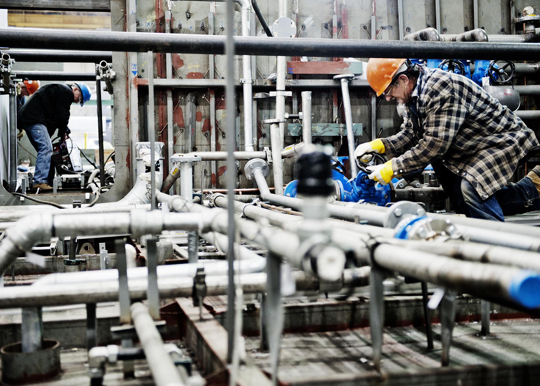 After a long decline, Canadian manufacturing showing signs of growth